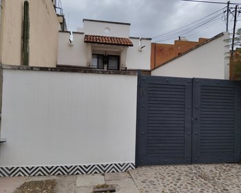 Casa La Luz: Stunning 4-Bedroom Home Near Centro & Amenities