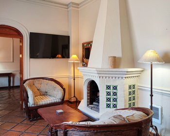 Charming Colonial Property with 4 Beds For Sale - Realty San Miguel